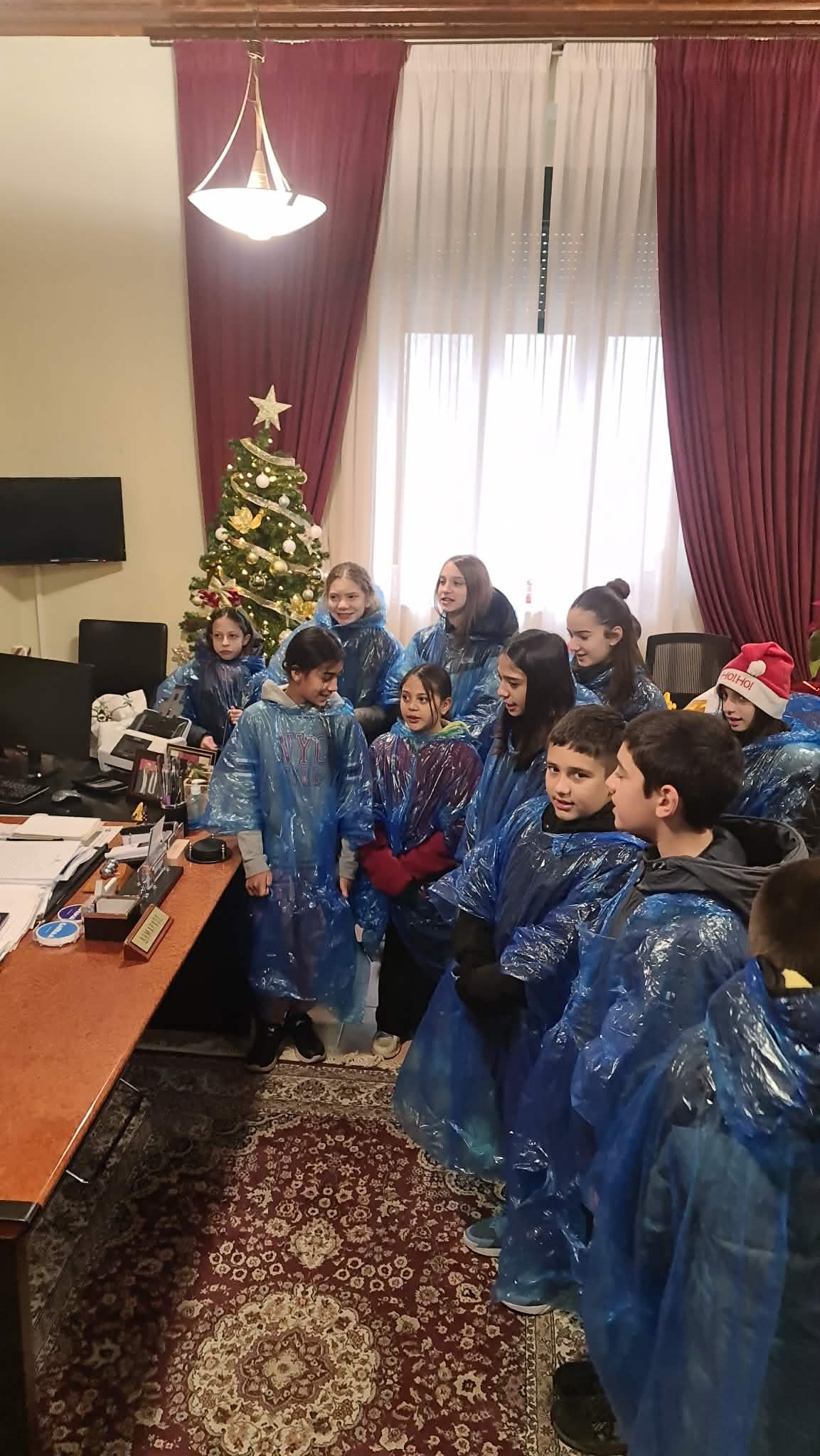 ΔΕΛΤΙΟ ΤΥΠΟΥ _ Χριστουγεννιάτικες μελωδίες και παιδικά χαμόγελα στο ...